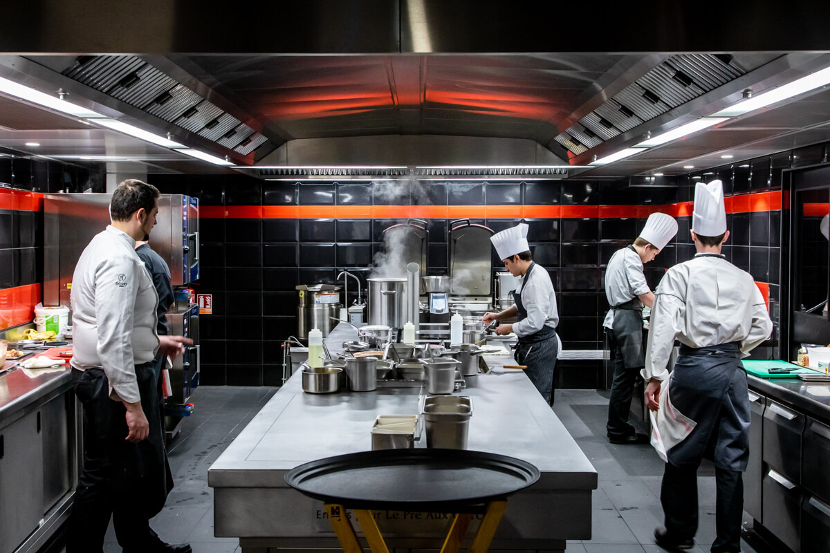 Cuisines commerciales : qualité d’air intérieur | France air